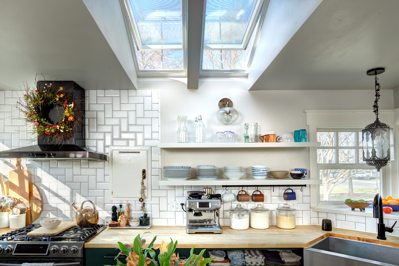 Skylights, SUN TUNNEL® Skylights and Roof Windows | VELUX® Canada